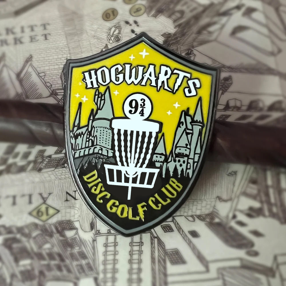 Hogwarts Disc Golf Club Pin – Disc Golf Pins